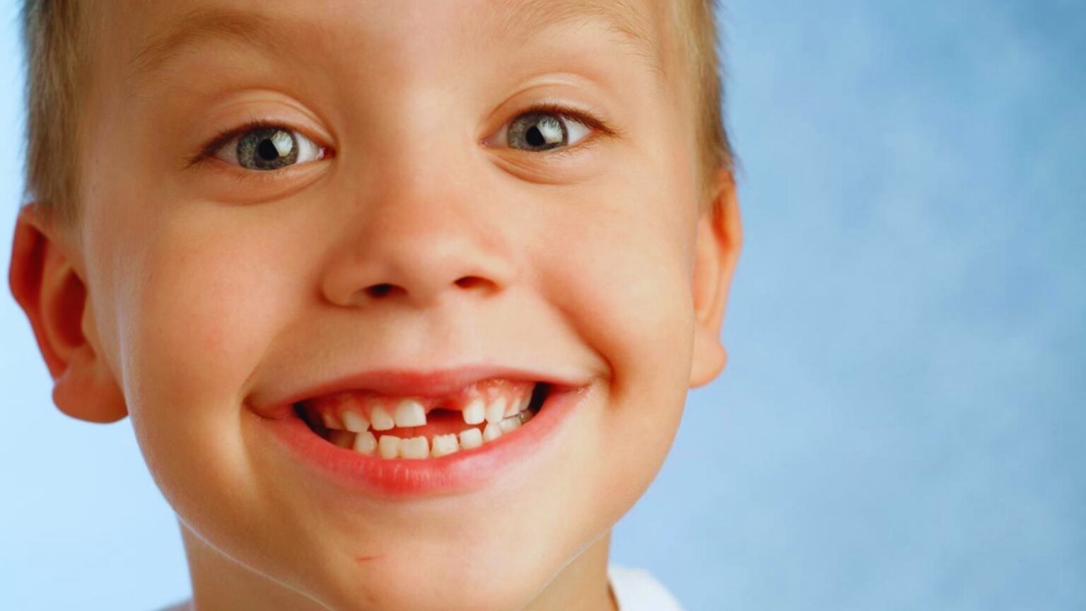 How to Get a Tooth Out Fast and Painless Child? - TheParentsDay