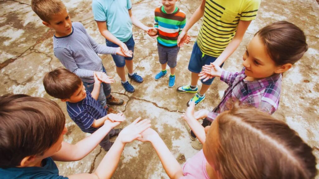 55 Fun Circle Games for Kids to Play Anytime - TheParentsDay