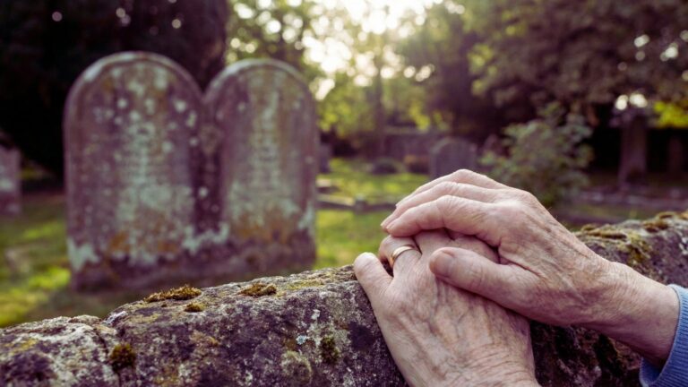 43 Headstone Inscriptions for Parents - Memorial Quotes - TheParentsDay